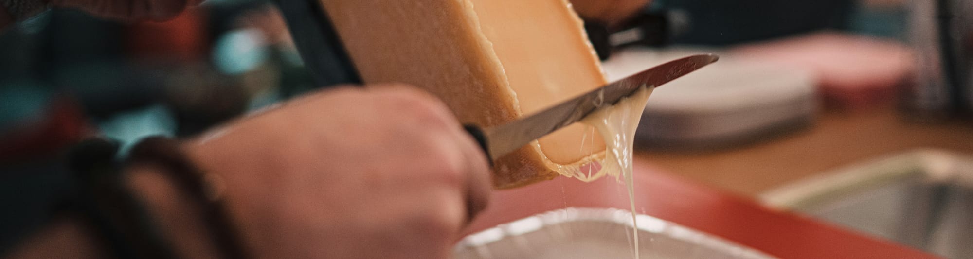 Savor the Best Fondue and Raclette in Geneva: Top Picks for Cheese Lovers